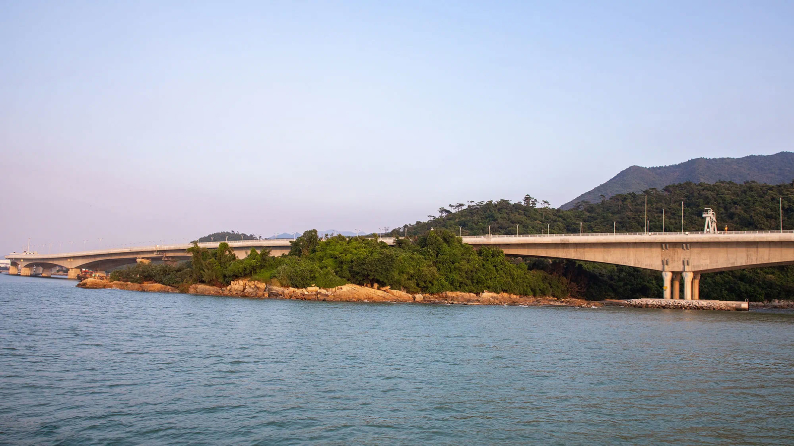 Hong Kong-Zhuhai-Macau Bridge: Hong Kong Link Road - Arup